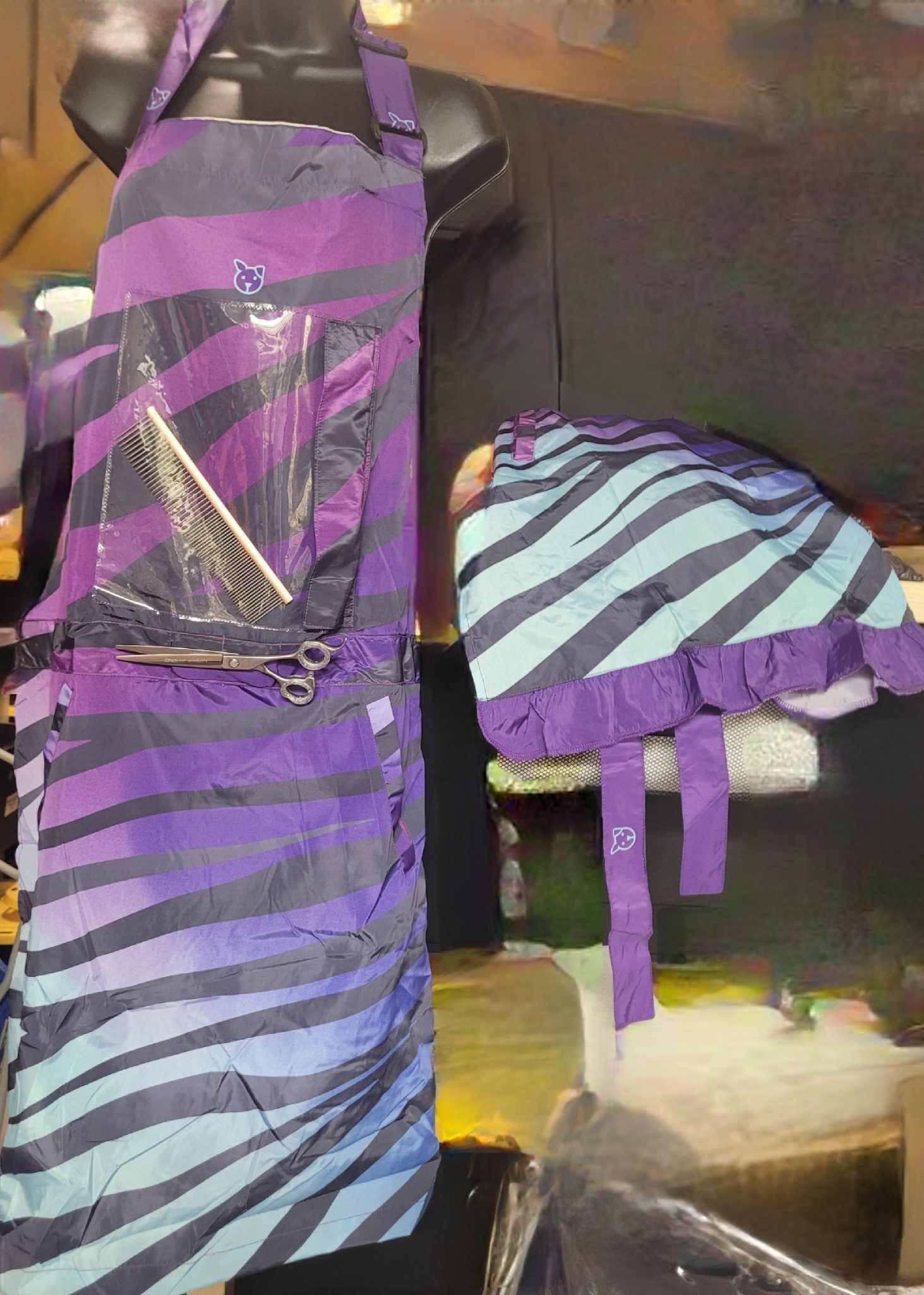 Magnetico Aprons with Hands Free Streaming and more - Loyalty Pet Products